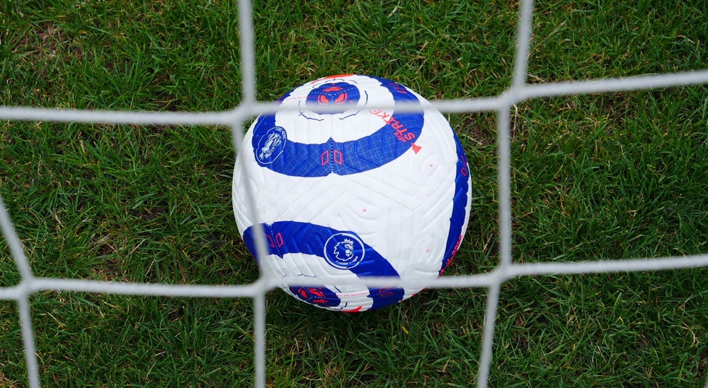Fodboldens største innovationer: Hvordan teknologi har forvandlet spillet